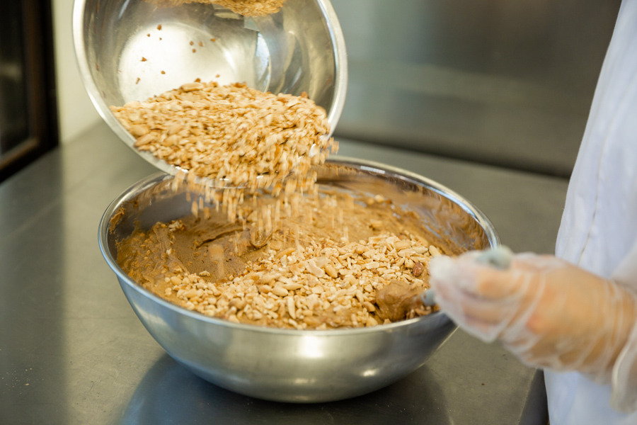 手作りピーナッツバターの専門店 YACHIMATA YOSHIKURA｜スポット・体験｜千葉県公式観光サイト ちば観光ナビ